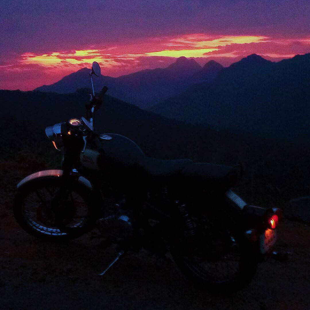 Royal Enfield Classic 500 - Colors | Specifications | Gallery | Royal ...