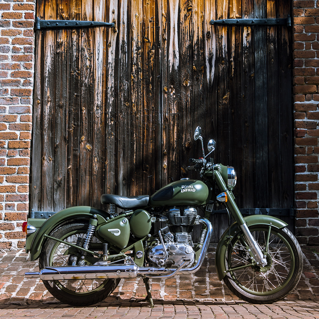 Royal Enfield Classic 500 Battle Green - Colors | Specifications ...